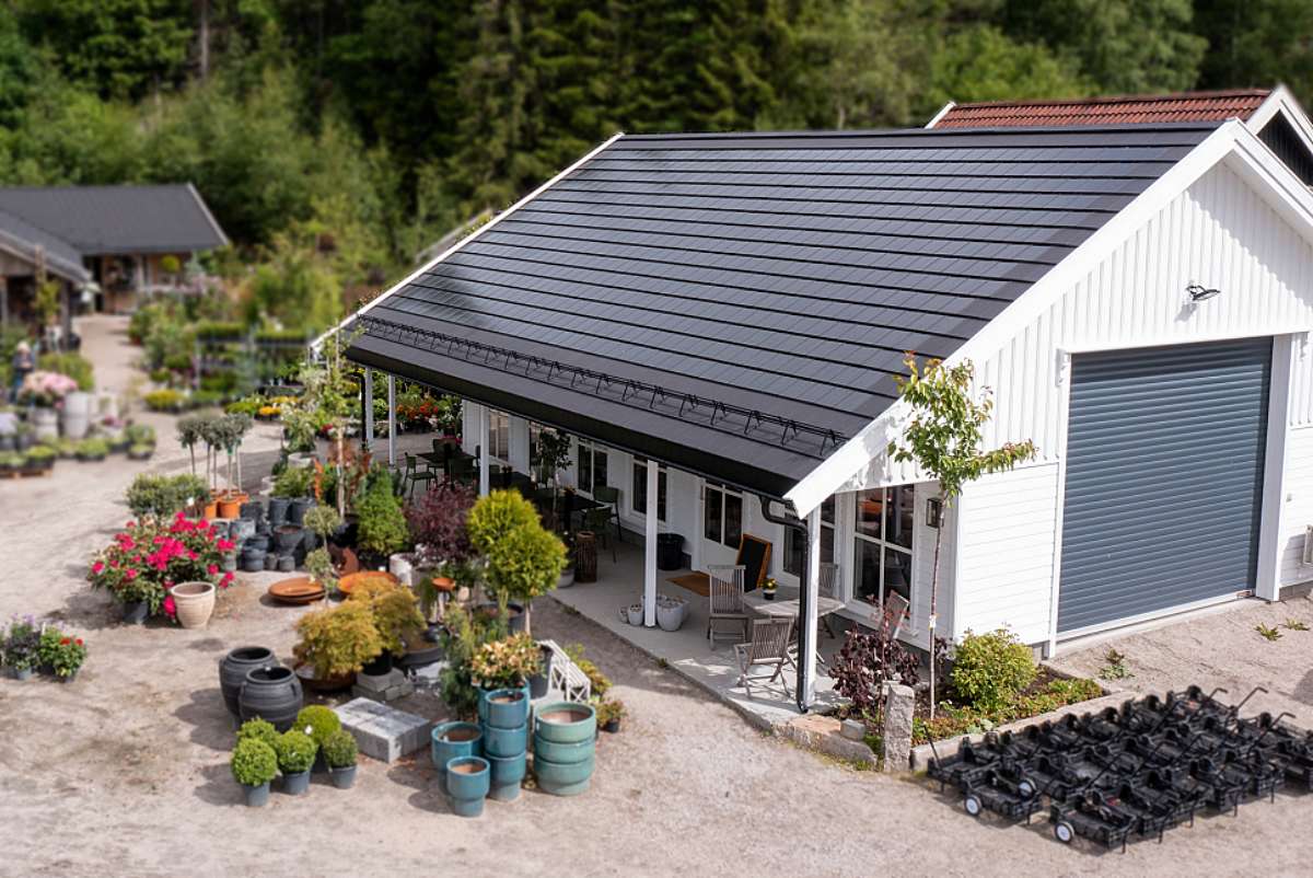 Solcelletakstein sammenlignet med andre solcelleløsninger - Solar Solution